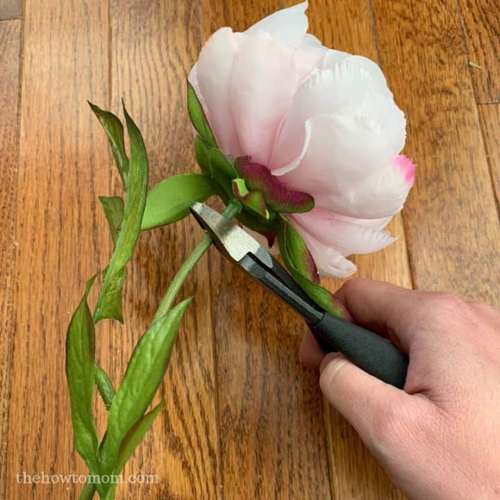 Ombre Peony Heart Wreath DIY – The How To Mom