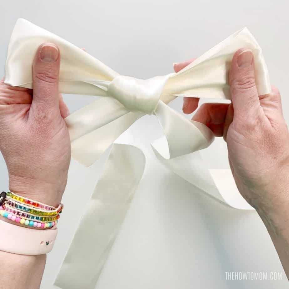 How to Make a Floppy Bow - Easy! • The How To Mom