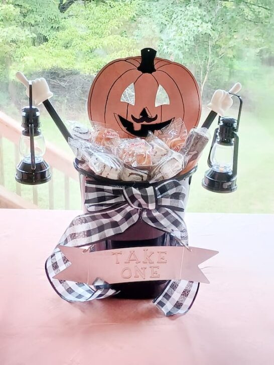 DIY Pumpkin Butler Halloween Candy Holder – The How To Mom