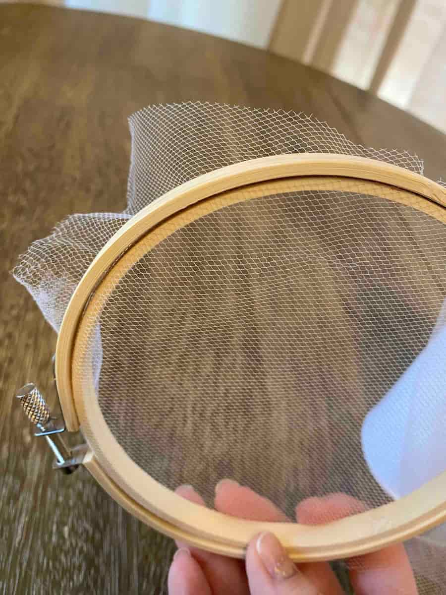 DIY Floral Embroidery Hoop – Simple & Beautify Craft Project – The How ...