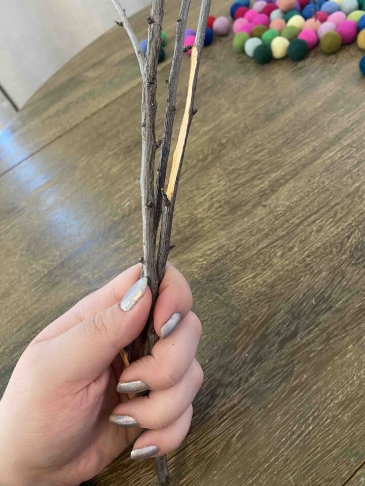 DIY Pom Pom Tree (Super-Simple DIY Craft Project) – The How To Mom