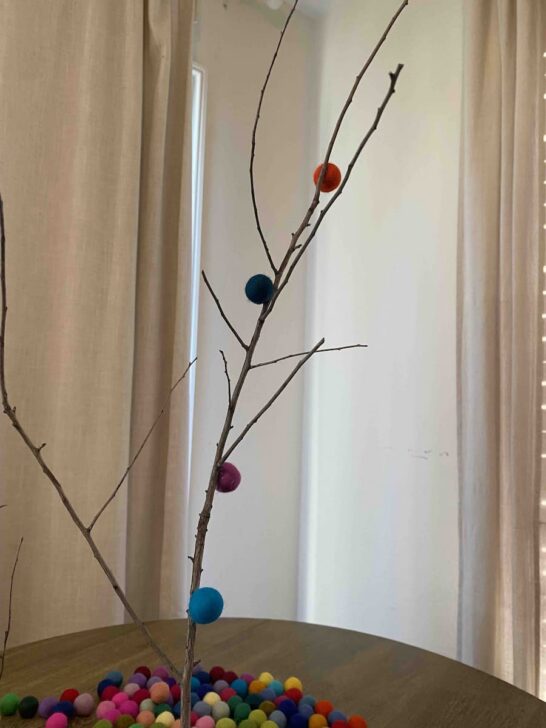 DIY Pom Pom Tree (Super-Simple DIY Craft Project) – The How To Mom