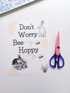 Don’t Worry Be Hoppy Spring Decor (with free printable) – The How To Mom