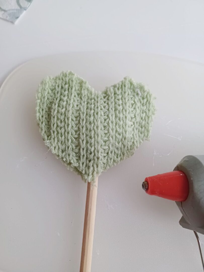 Love Pops DIY Upcycle Craft Project (Fun and Simple!) – The How To Mom