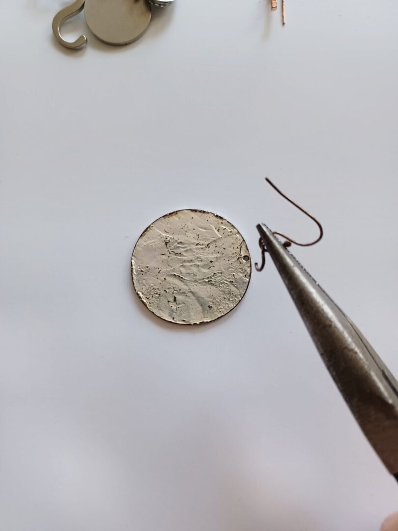 Make A Momento Frame Using Items From Your Past! – The How To Mom