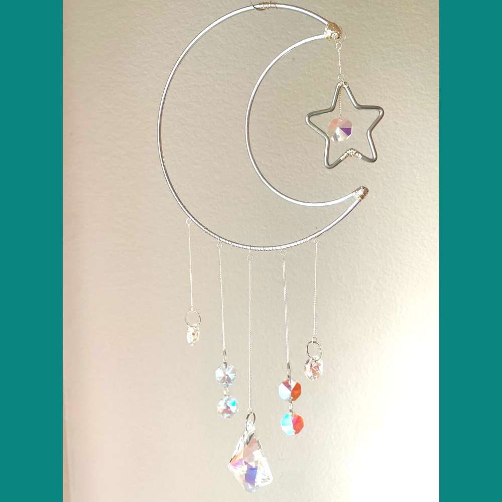 DIY Moon Suncatcher – Simple Craft Idea! – The How To Mom